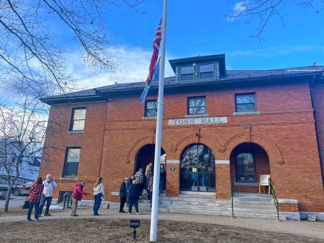 Warner sets special town meeting date after residents sign petition to ...