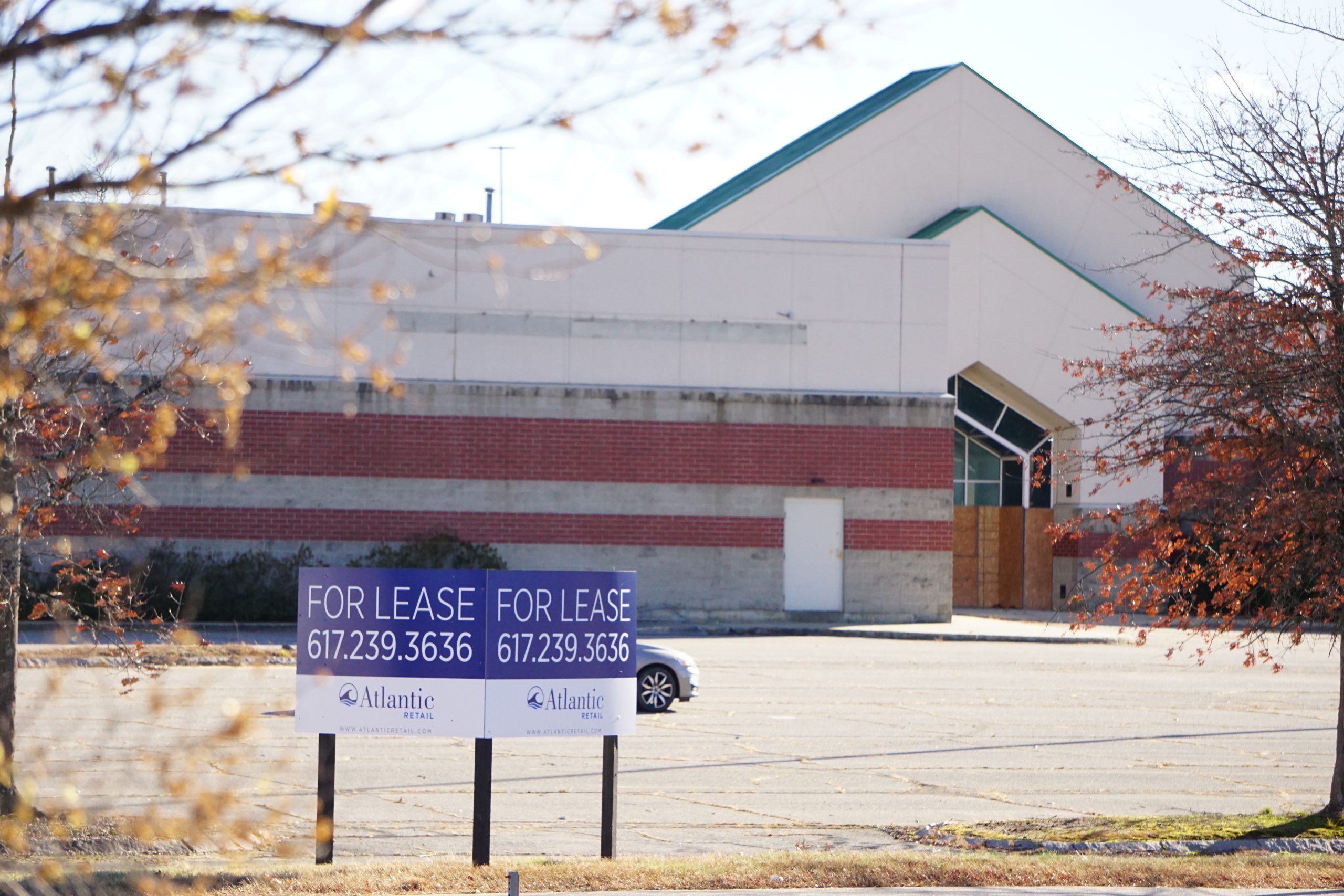 Steeplegate Mall now seeking retail tenants, casting doubt on ambitious ...